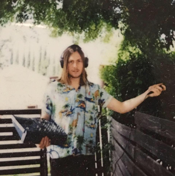 Hooveriii – A Round of Applause – Static Sounds Club